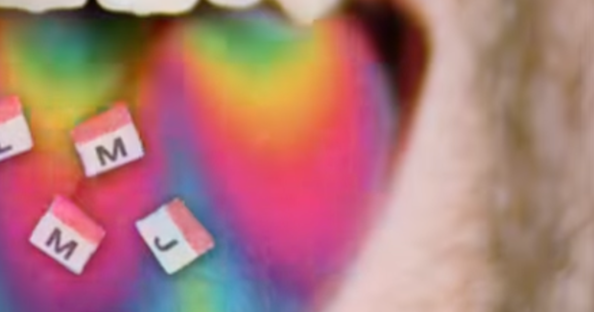 Entrevue Radio | Microdoser le LSD | Micromag | URBANIA Media